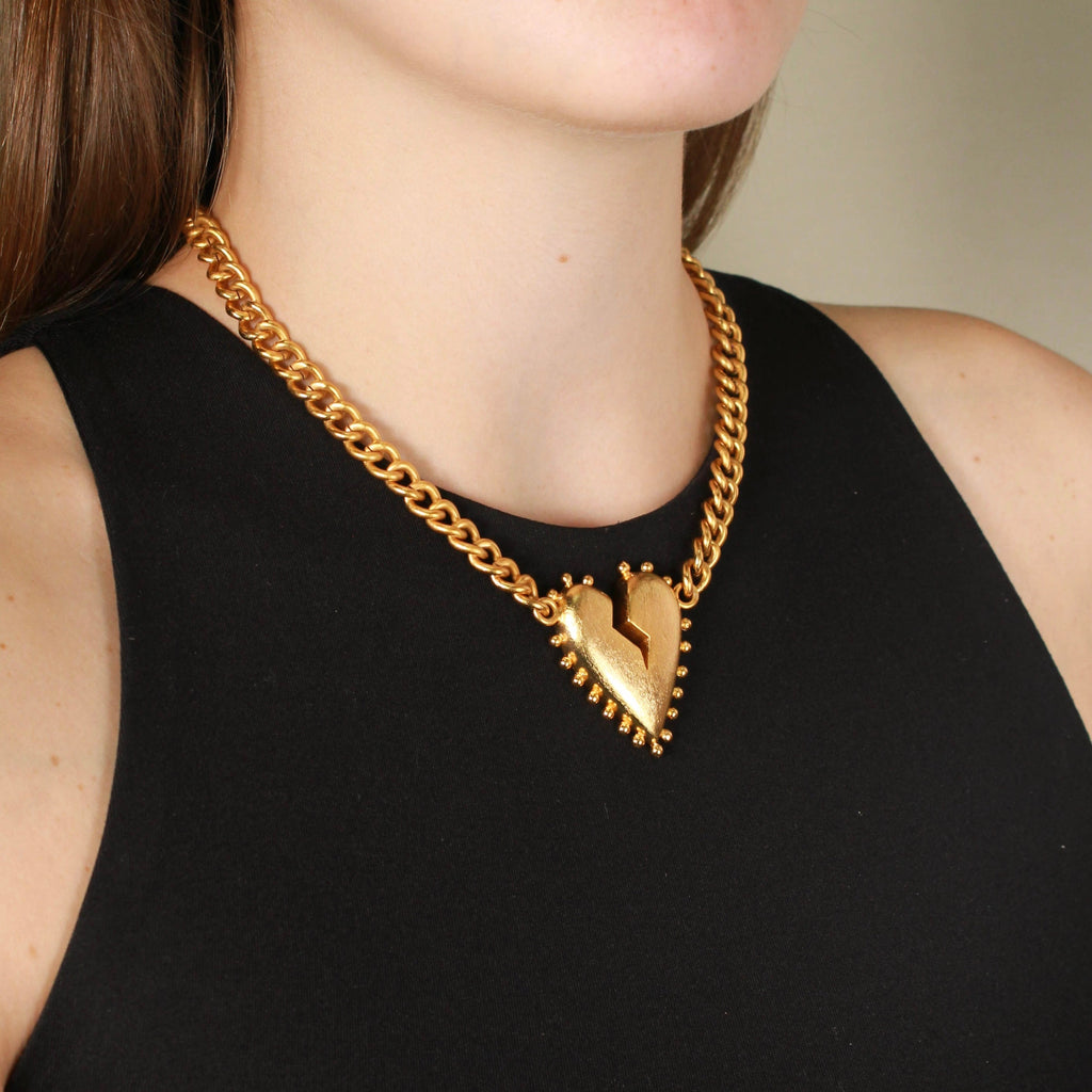 CorazOFF XL Choker – Distribuidores US Daniela Salcedo